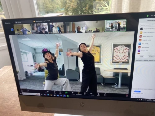 Dance on Zoom – Healthy Minds